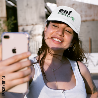 BONÉ AMERICANO COM TELA Boné Americano com tela QUEM É ENF? R$66,99 em